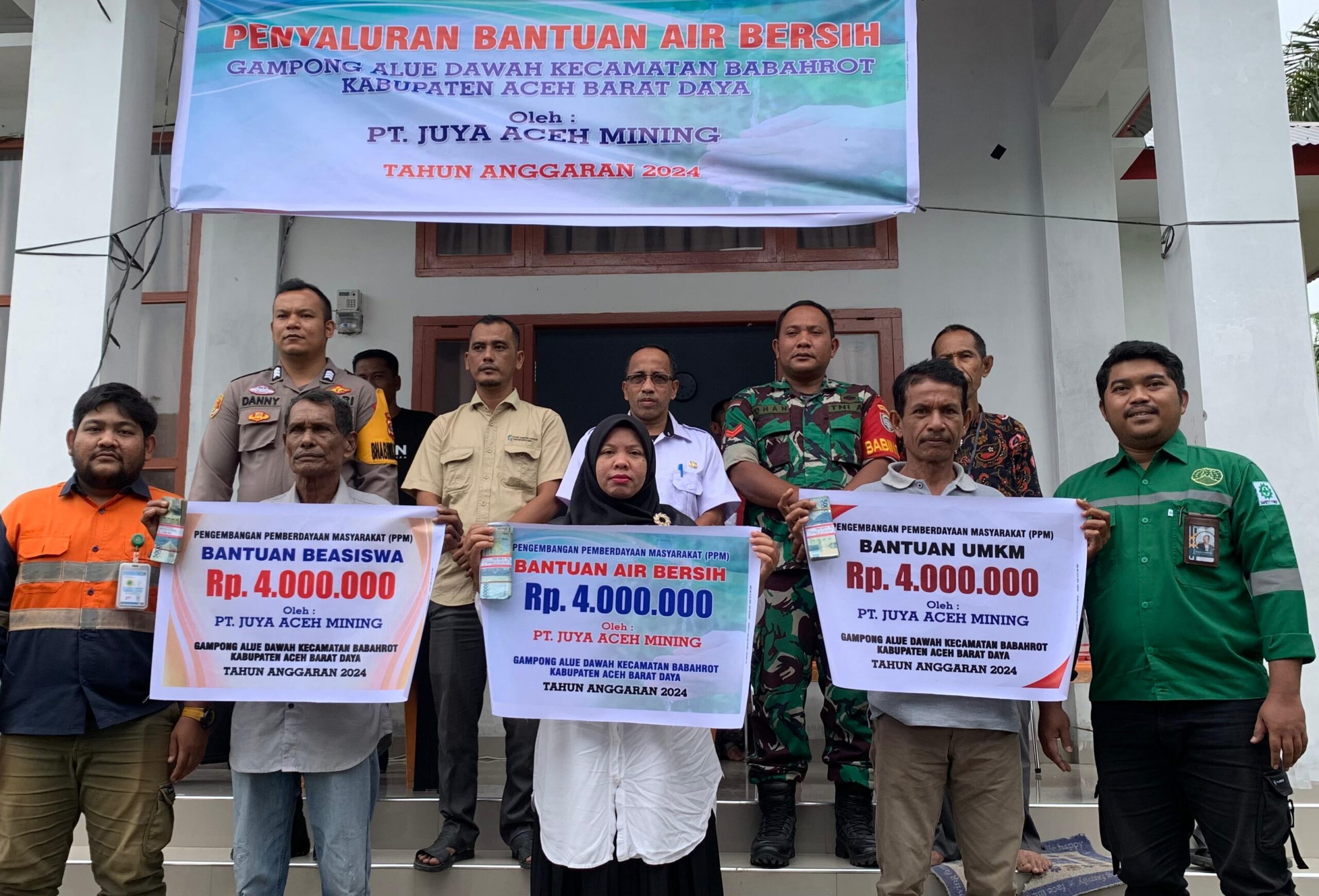 PT JAM Salurkan Bantuan Air Bersih Untuk Warga Alue Dawah